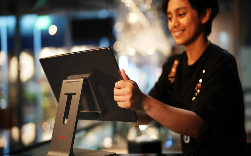 10 Visitor Experience Management Trends Shaping the Future of Workplaces
